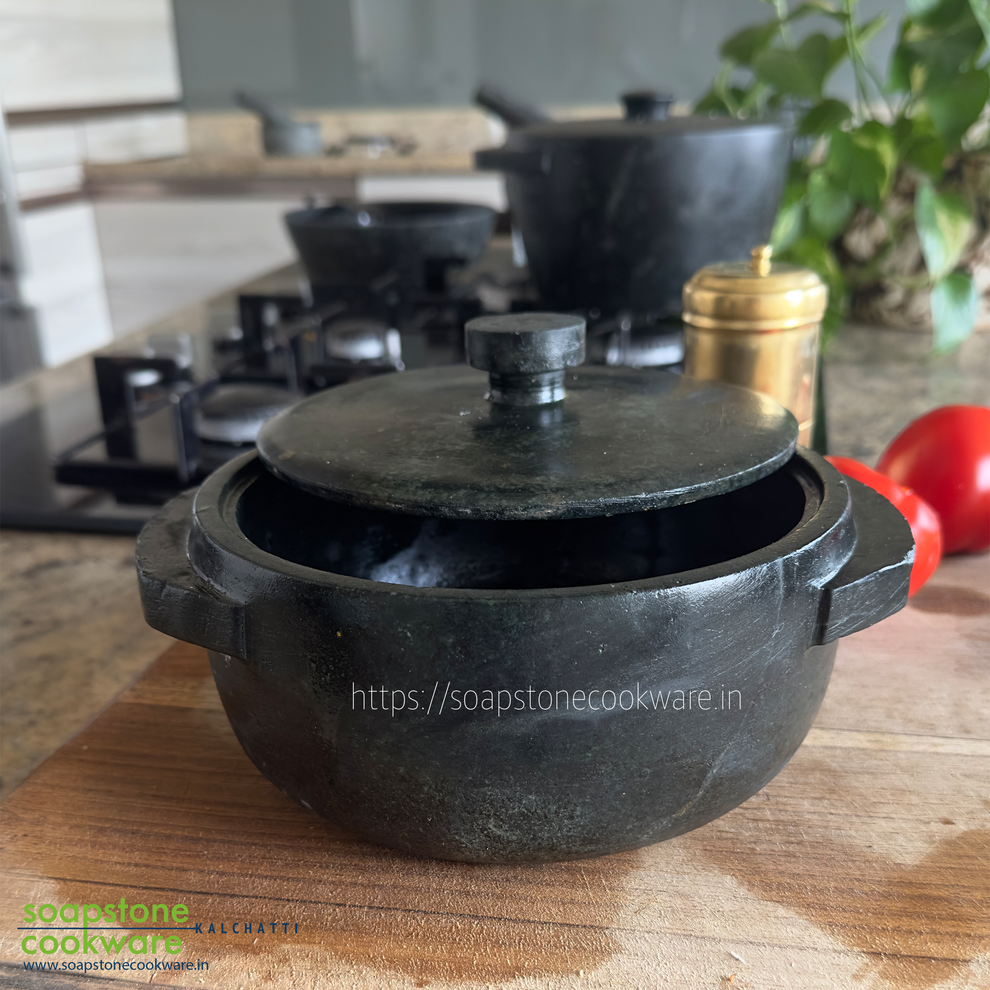 Soapstone pot with Lid (TREATED) Size - L. Capacity 1.7-2 liters ...