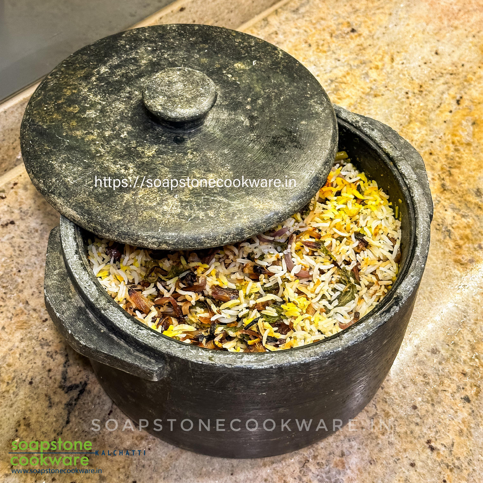 Soapstone pot with Lid (TREATED) Capacity 4.6-5liters ...
