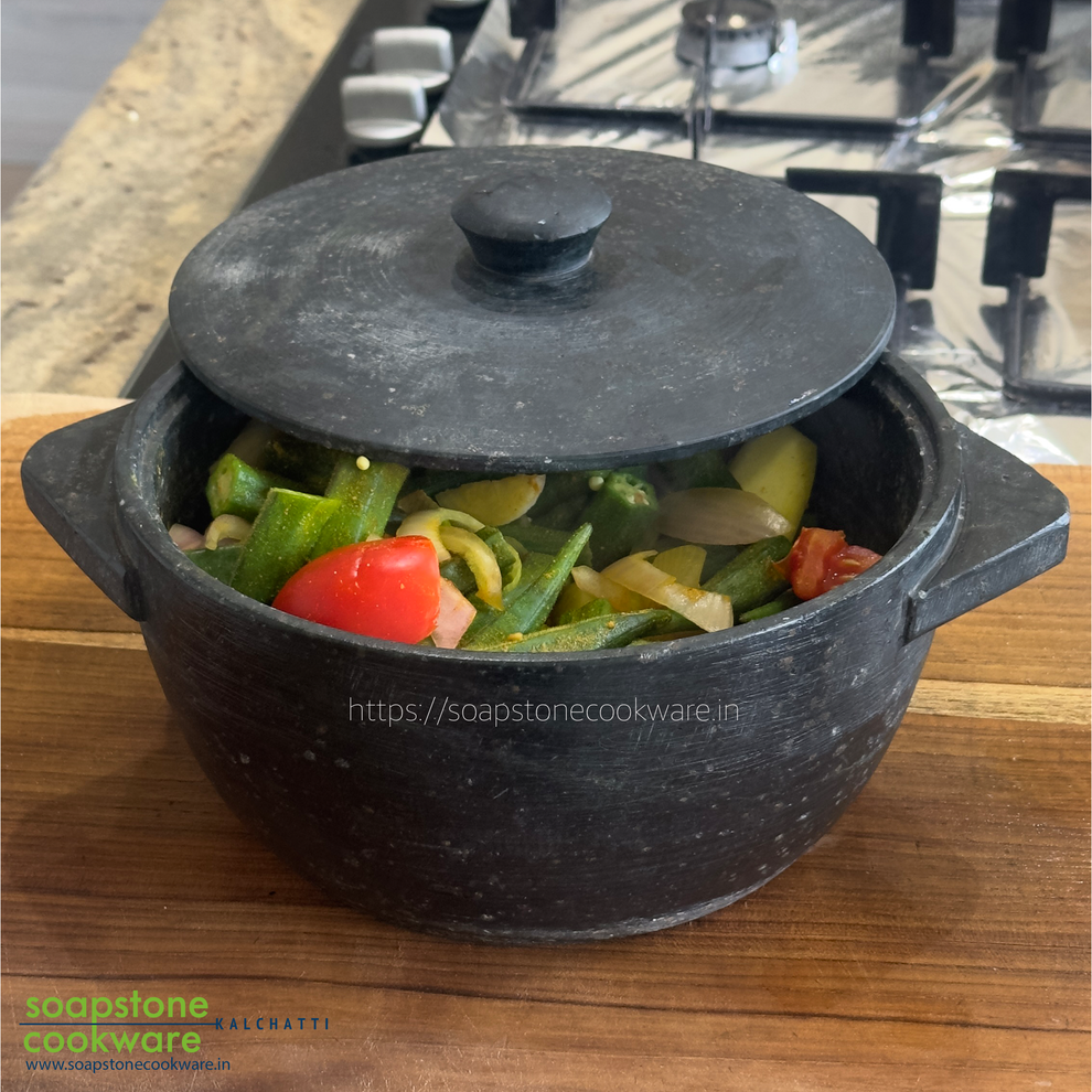 Soapstone pot with Lid (TREATED) Size- XXXL Capacity 3.1-3.5 liters ...